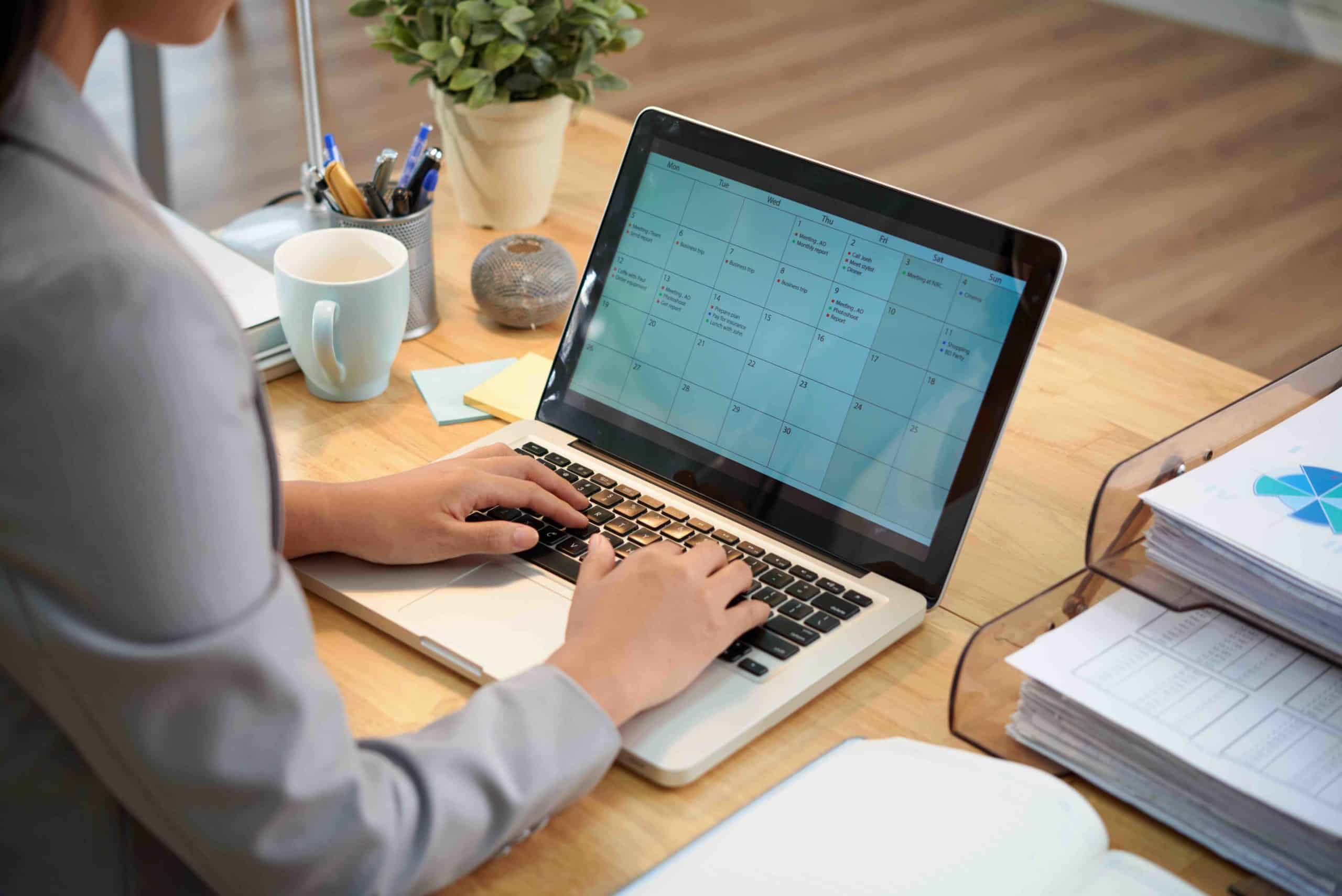 🥇 How To Schedule Cleaning Services Online | MCA